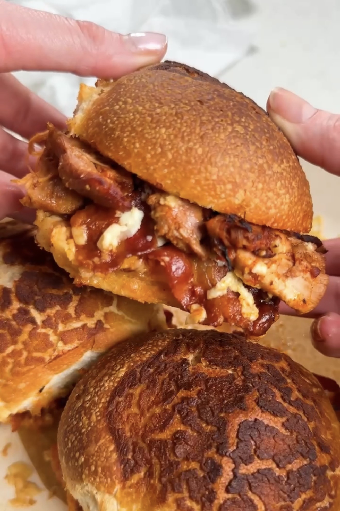 Cheesy Hunter's Chicken Buns - BBQ Chicken Sliders with Bacon | Hint Of ...